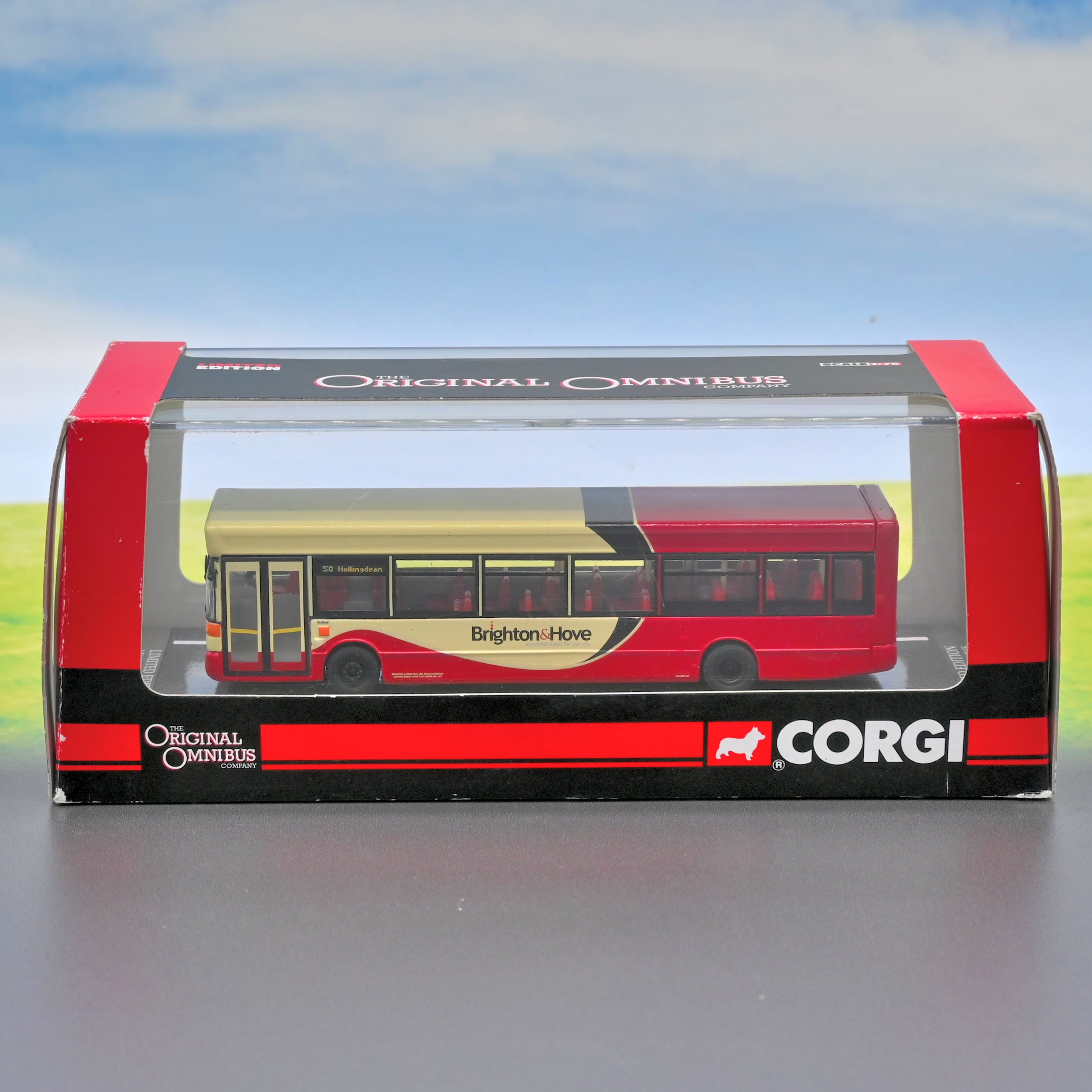 Corgi OM44706 / Dennis Dart SLF Pointer 1 / Brighton & Hove / 1:76 ...