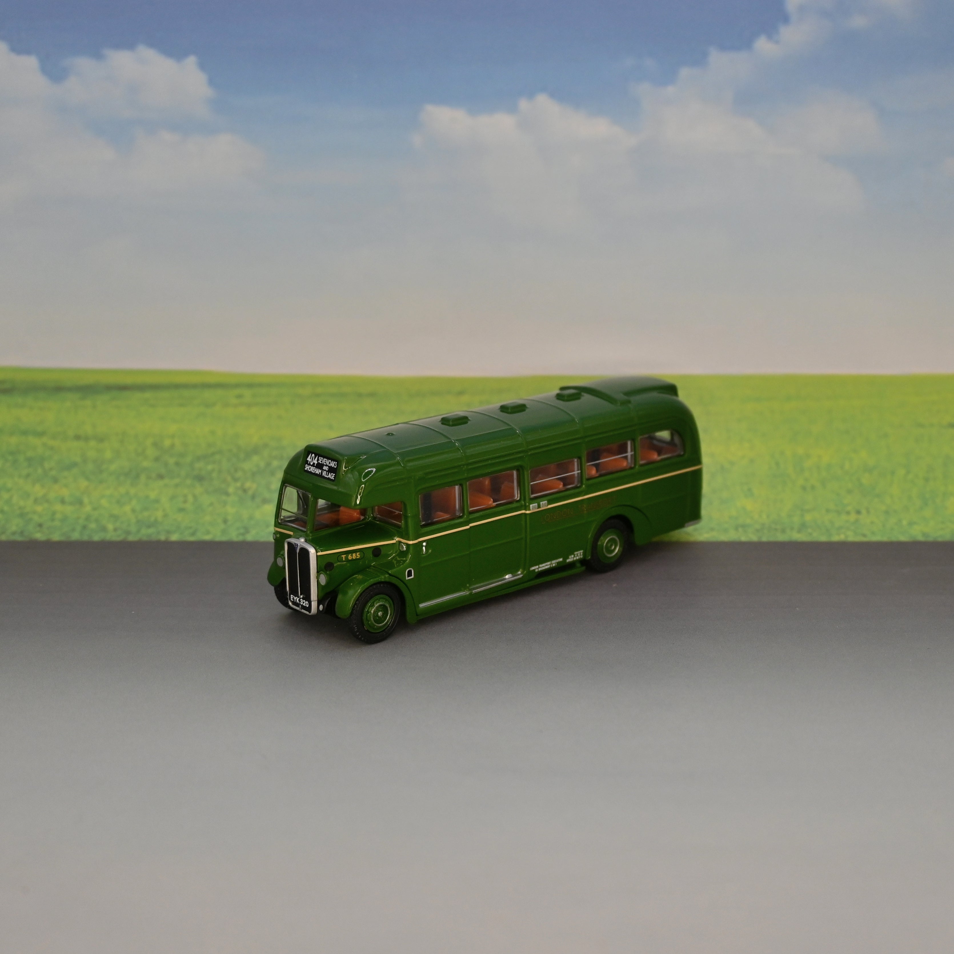 EFE 30007 / AEC 10T10 / London Transport / 1:76 Scale | Model Buses ...