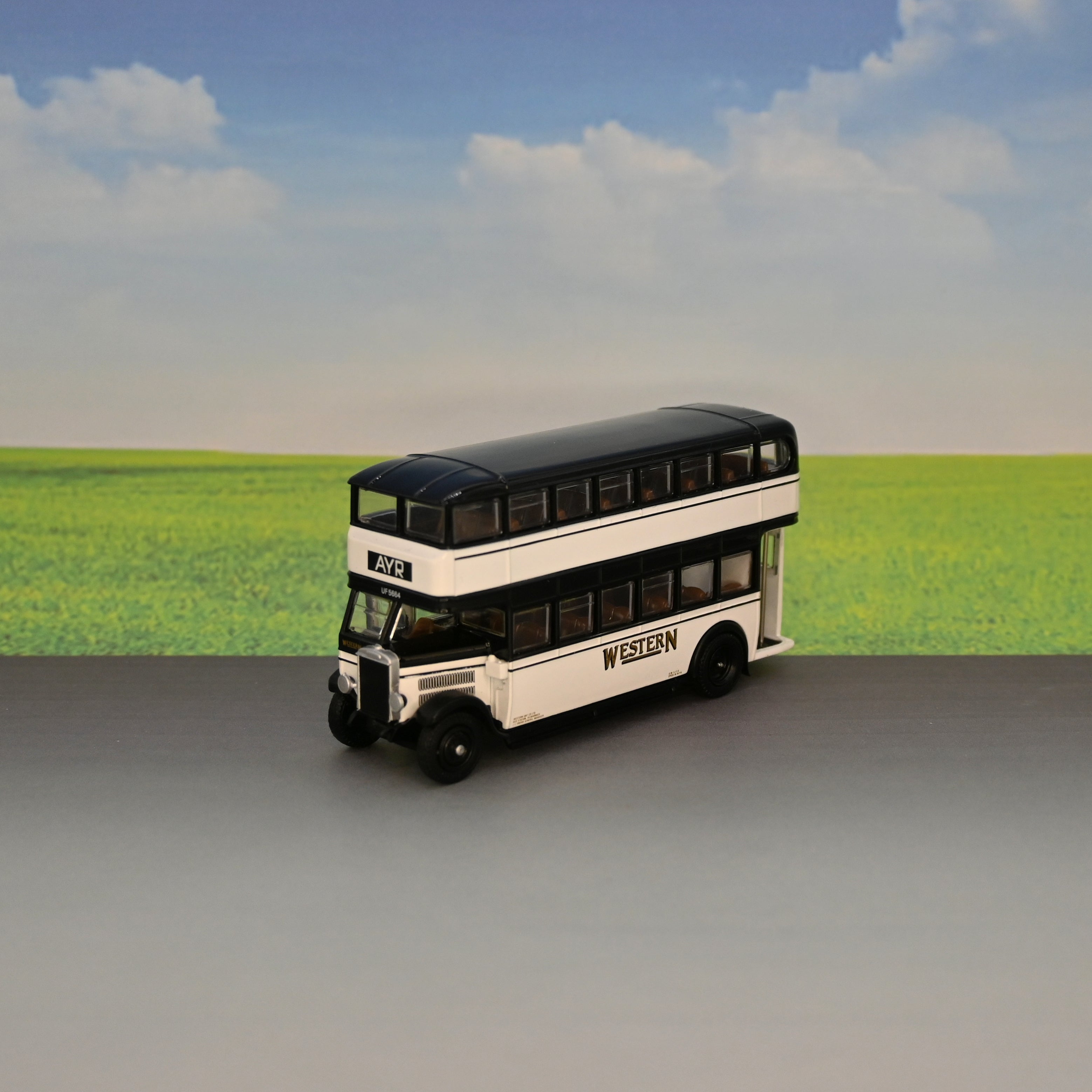 EFE 28503 / Leland TD1 / Western / 1:76 Scale | Model Buses Collection