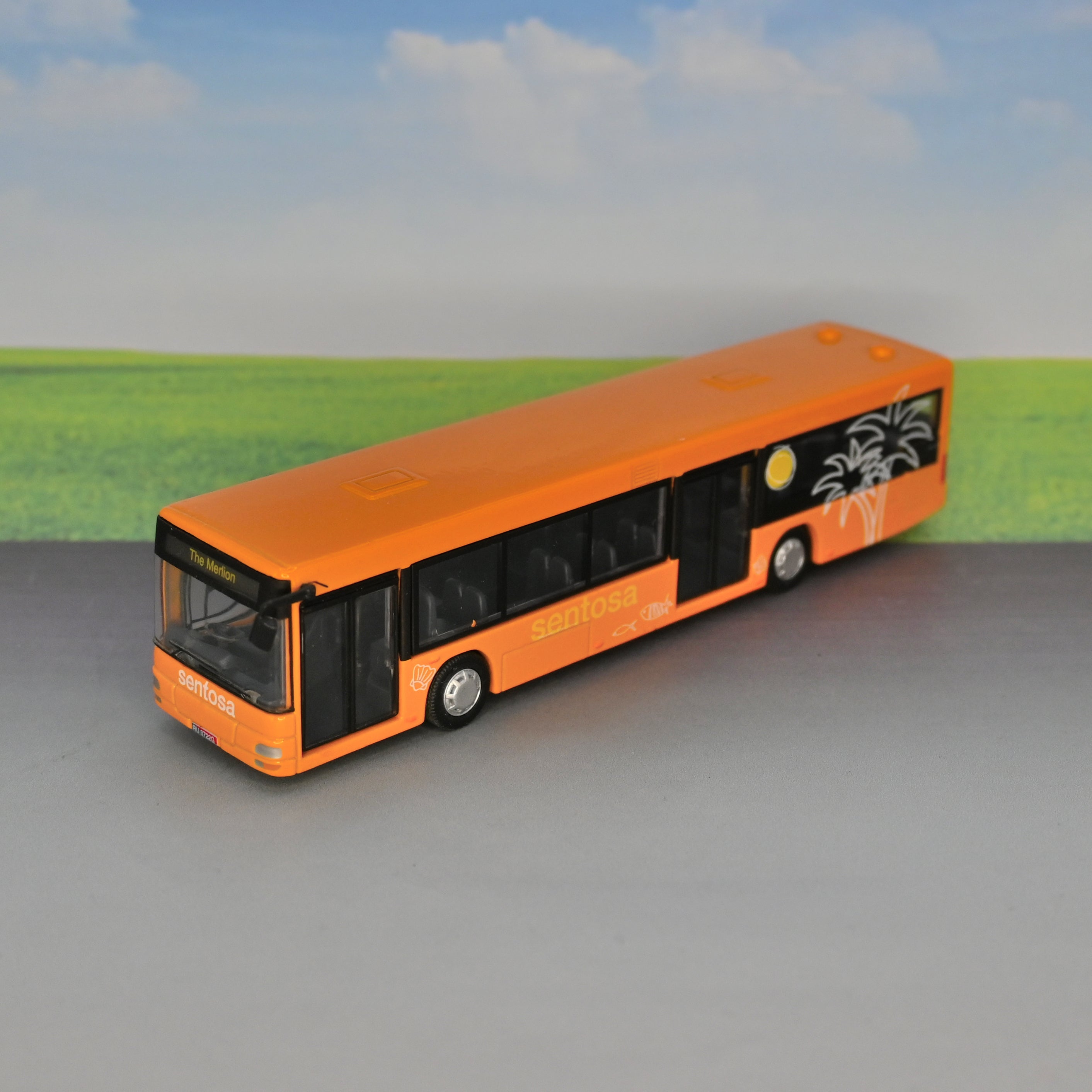 PRE-OWNED MAN NL273 / The Sentosa Bus / 1:72 Scale | Model Buses Collection