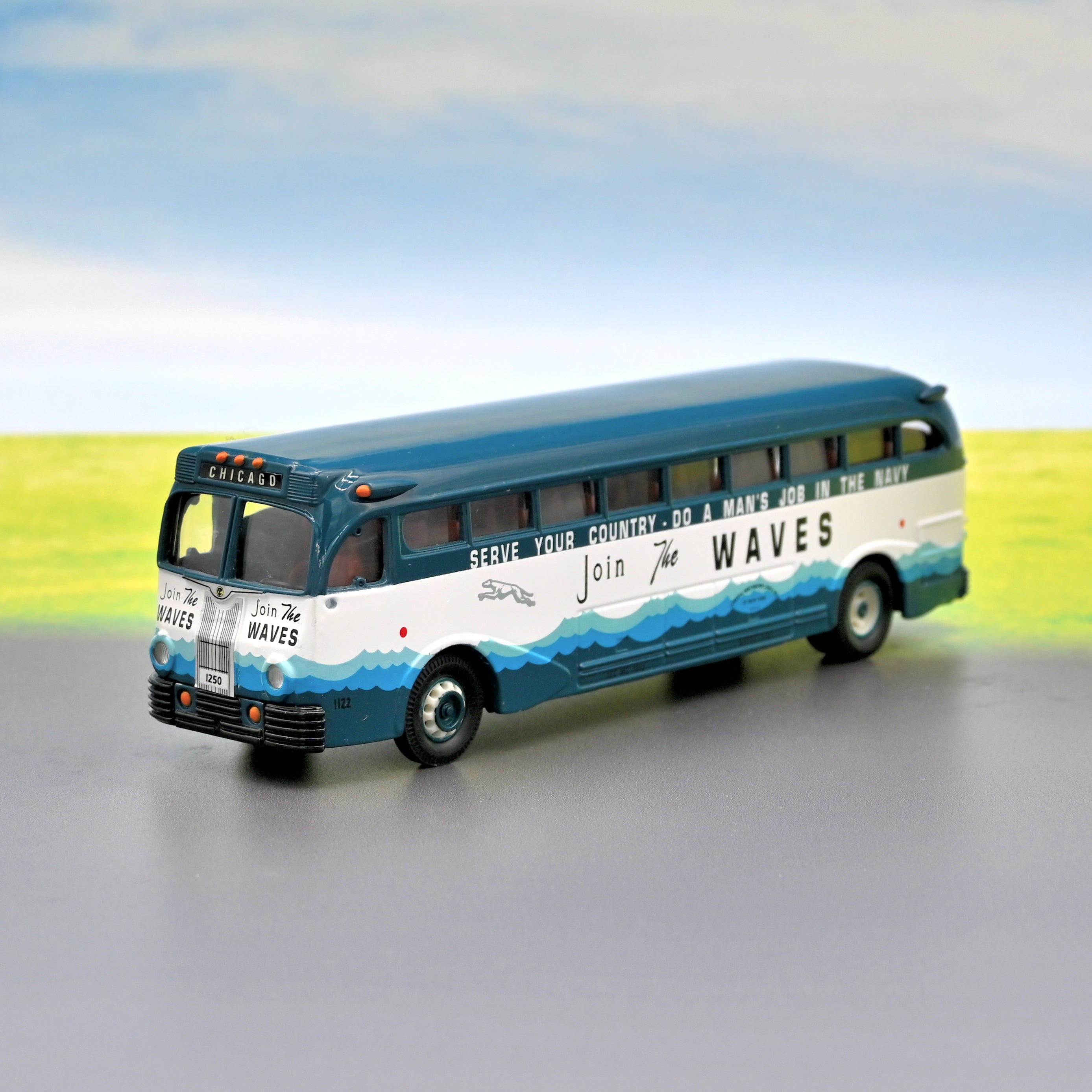 Corgi 98473 / Yellow Coach 743 / Join the Waves / 1:50 Scale | Model ...