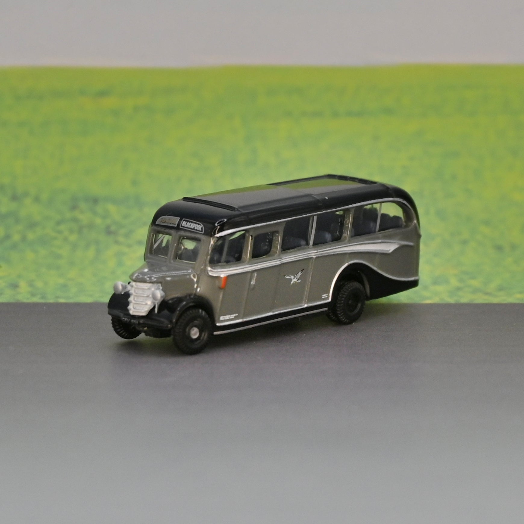 Oxford NOB009 / Bedford OB Coach / Seagull Coaches / 1:148 Scale ...