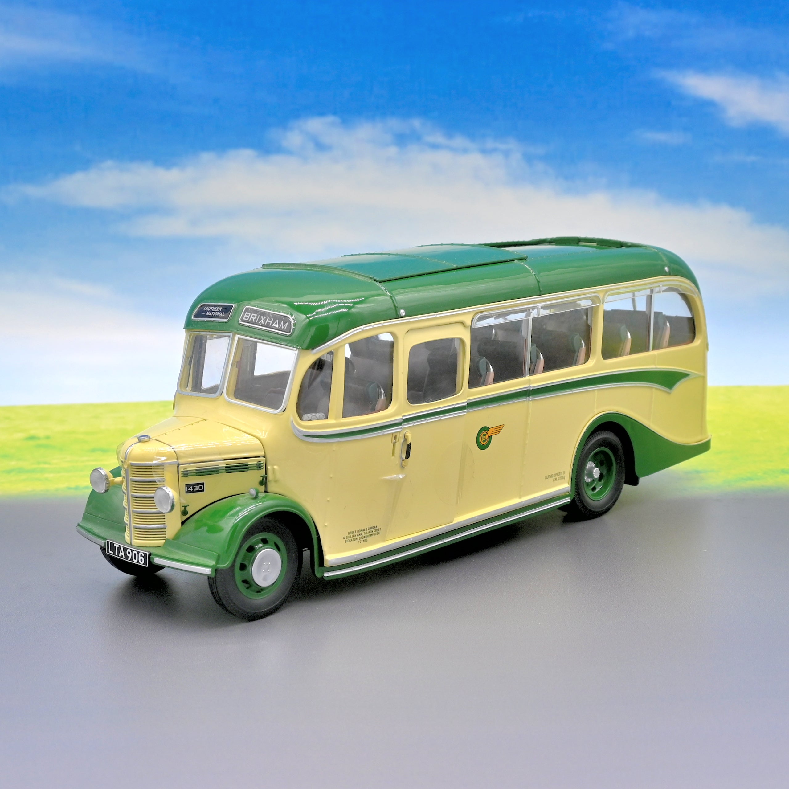 Sun Star 5009 / Bedford OB Duple Vista / Southern National Omnibus / 1: ...