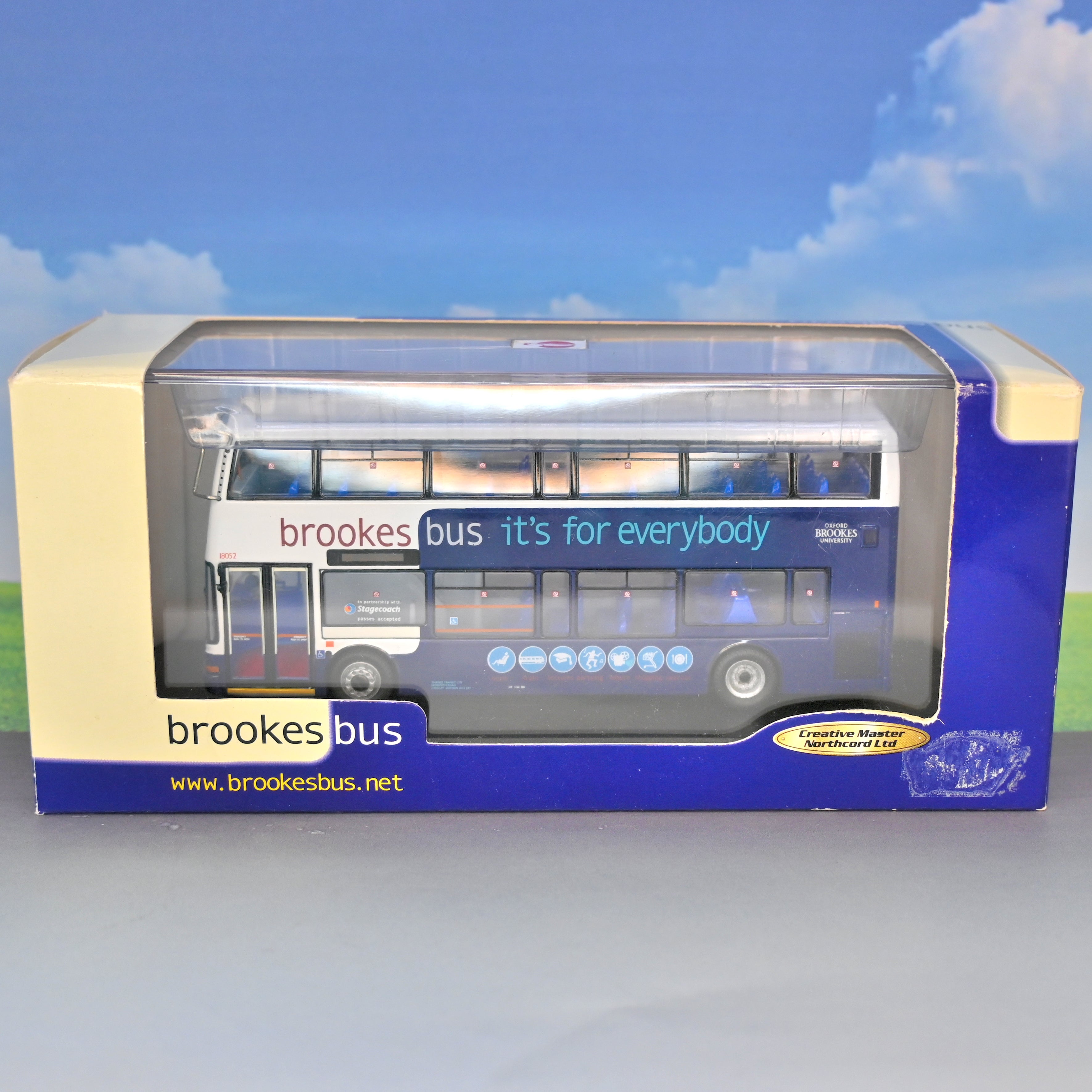 PRE-OWNED CMNL ukbus 2012 / Plaxton President / brookesbus / 1:76 Scale ...