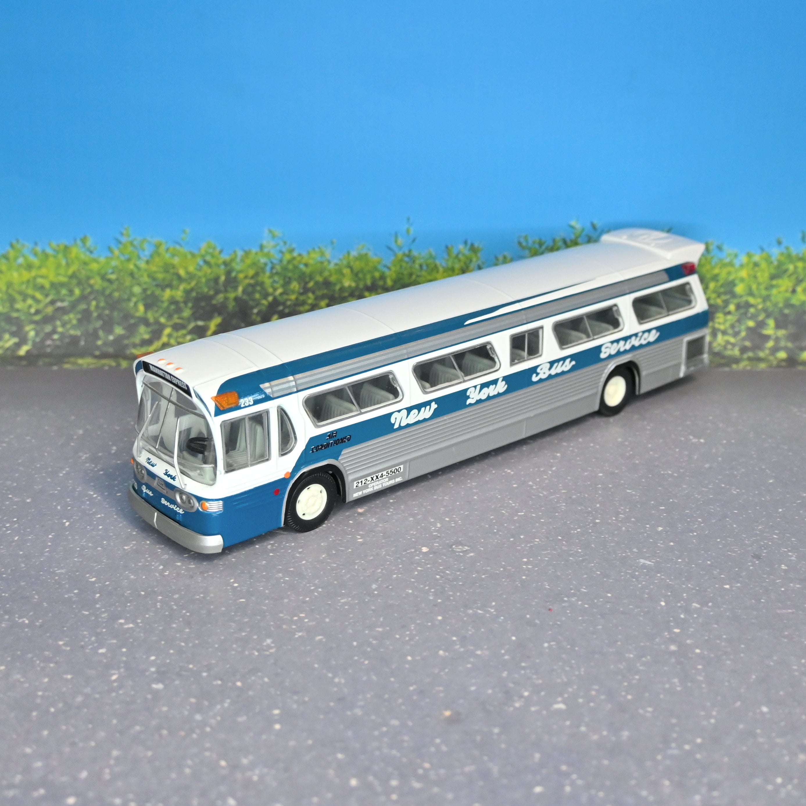 Corgi 54301 / Fishbowl GM 5301 / New York Bus Service / 1:50 Scale ...