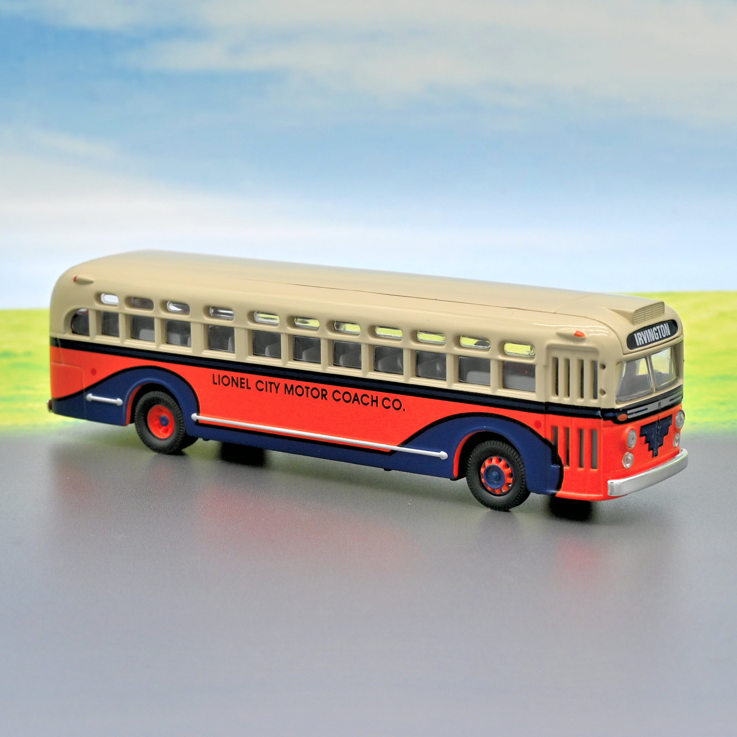 Corgi 54011 / GM 4507 / Lionel City Motor Coach Co. / 1:50 Scale ...