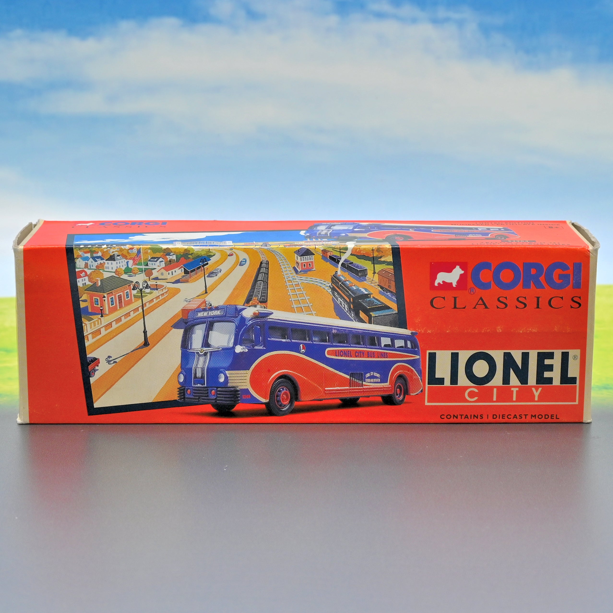Corgi 53904 / Yellow Coach 743 / Lionel City Bus Lines / 1:50 Scale ...