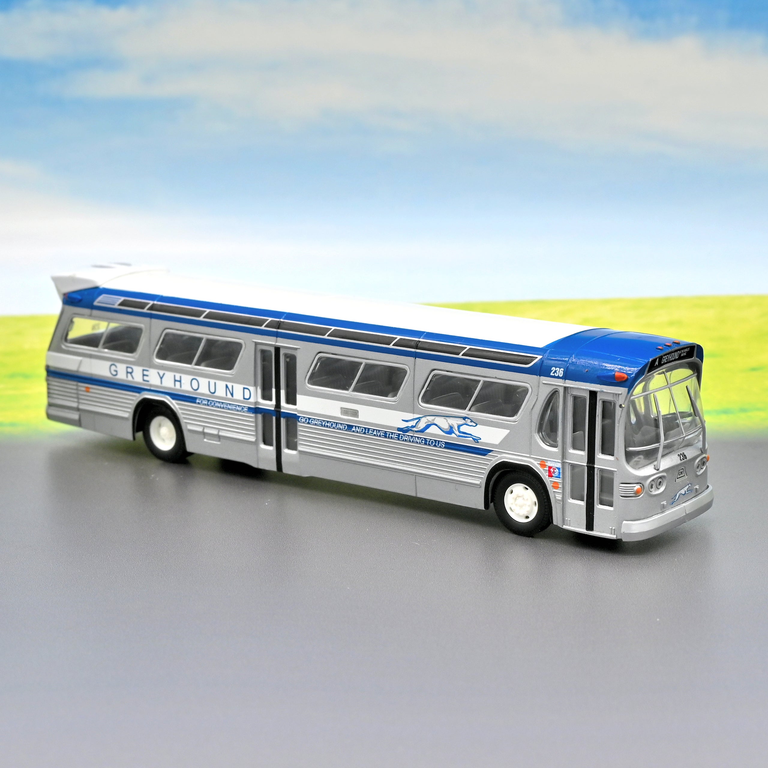 Corgi 54503 / GM 5303 / Greyhound Lines / New York World Fair / 1:50 ...