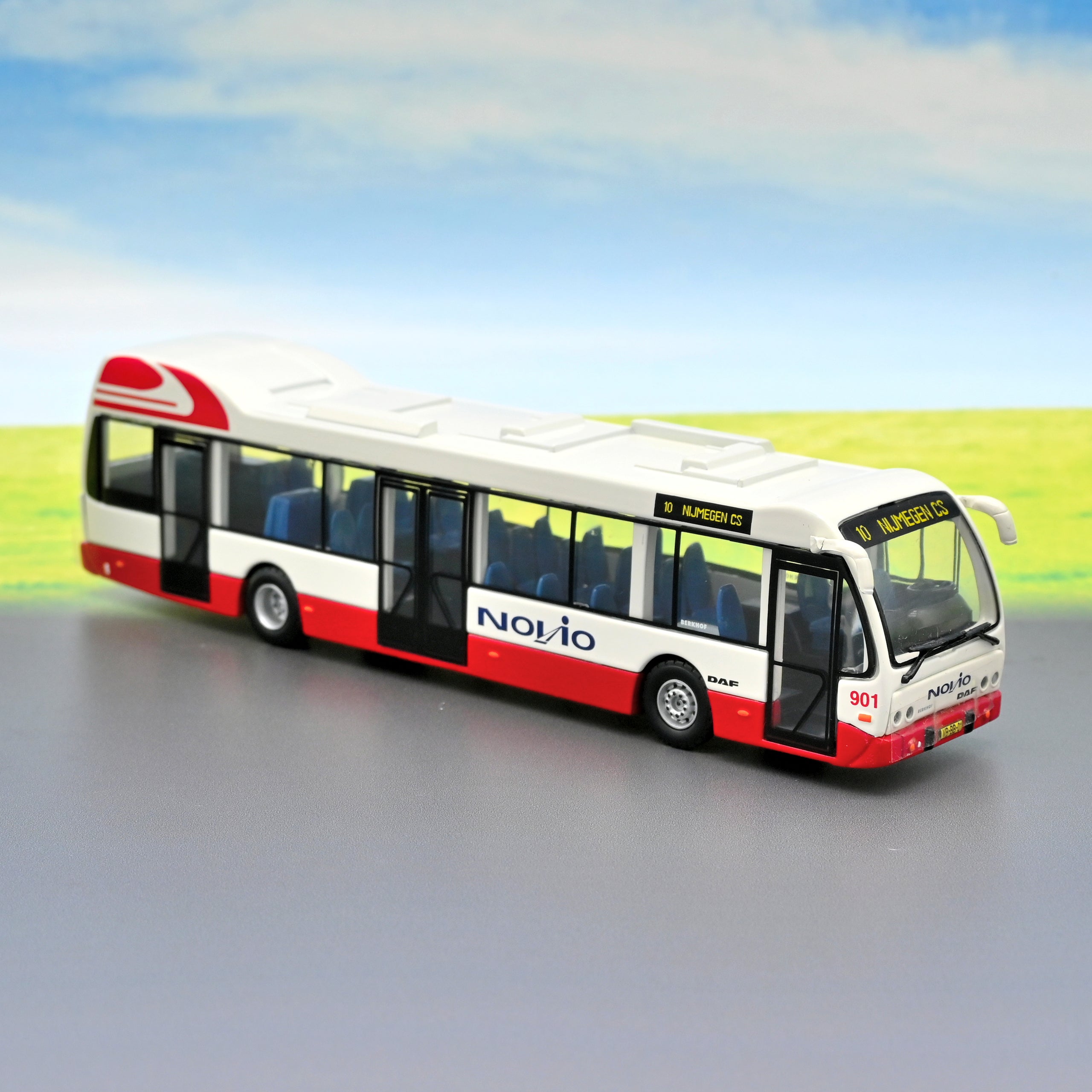 Lion Toys 901 / Berkhoff Jonckheer DAF Bus SB 250 / Novio / 1:50 Scale ...