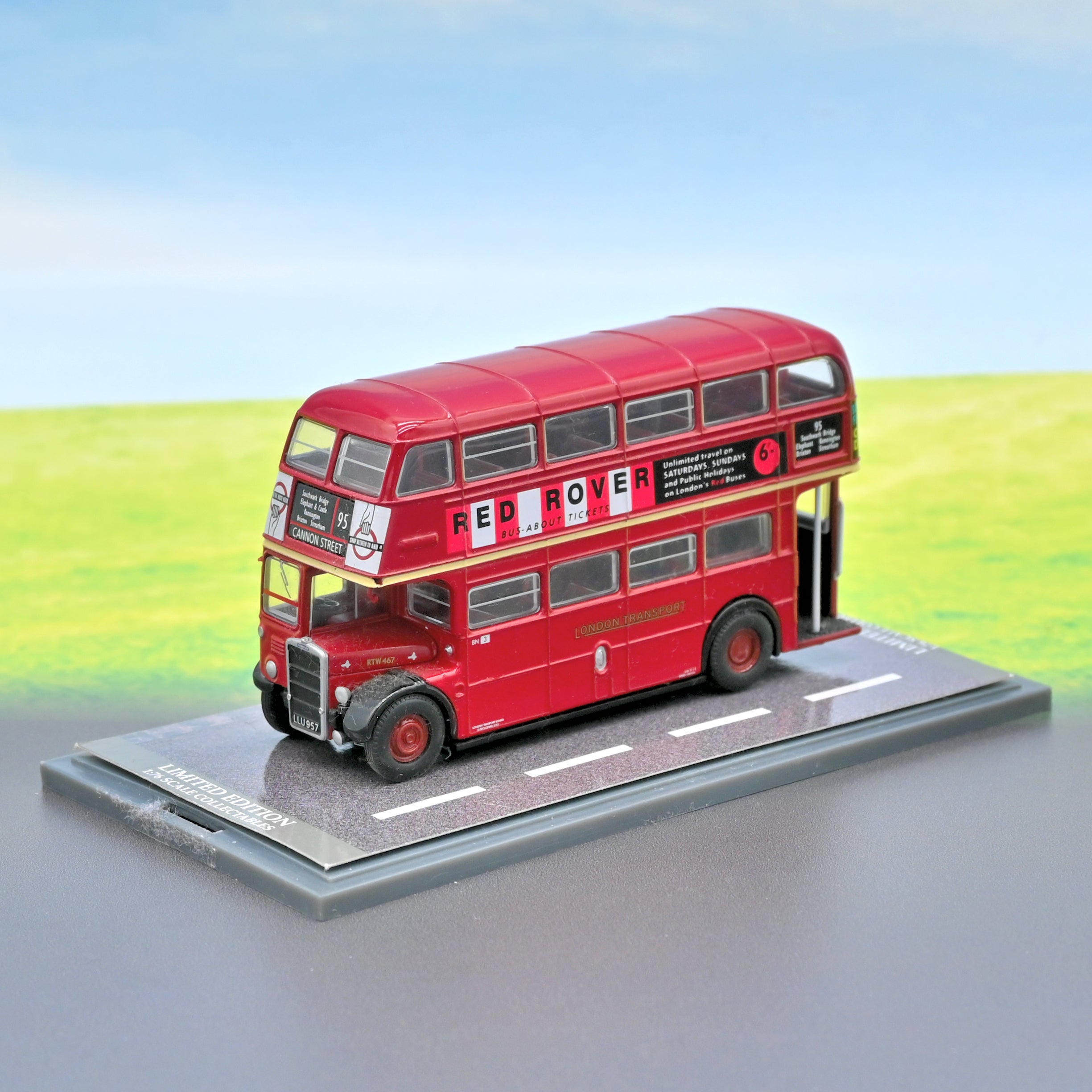 Scrapyard / Corgi OM41701 / RTW Double Deck Bus / London Transport / 1: ...