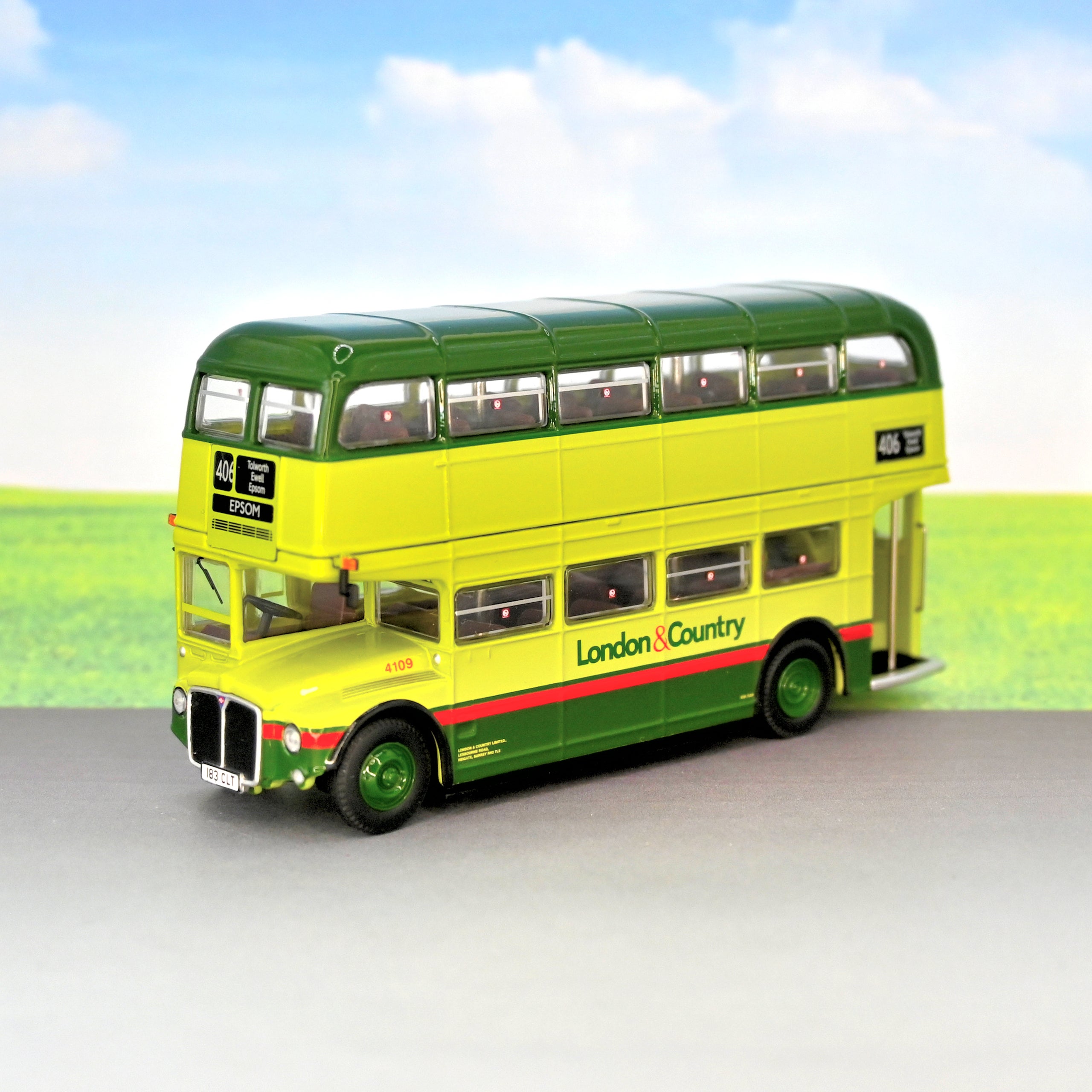 Corgi OM46313A / AEC Routemaster / London & Country / 1:76 Scale ...