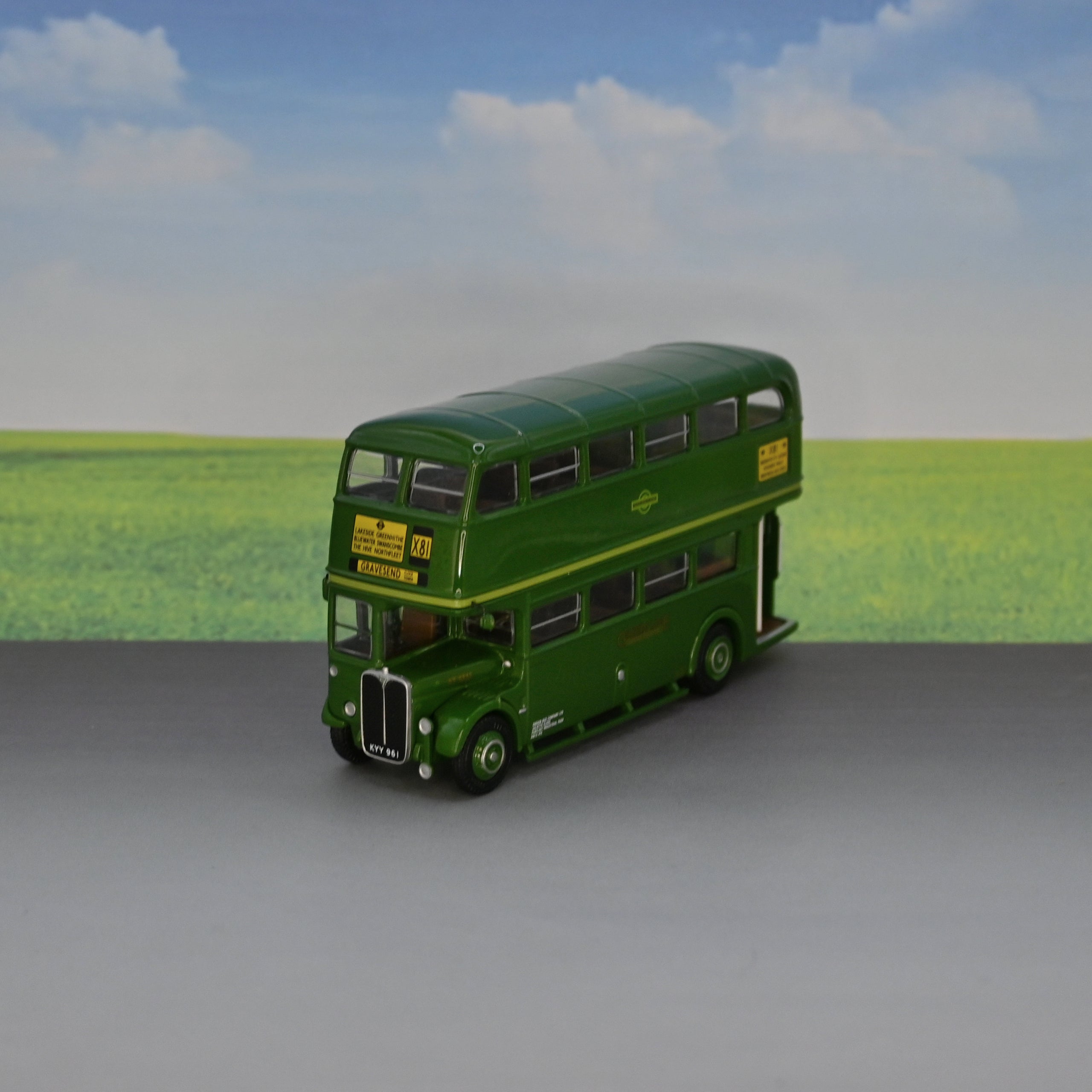 EFE 34109 / AEC Regent RT / Ensign Bus / Greenline / 1:76 Scale | Model ...