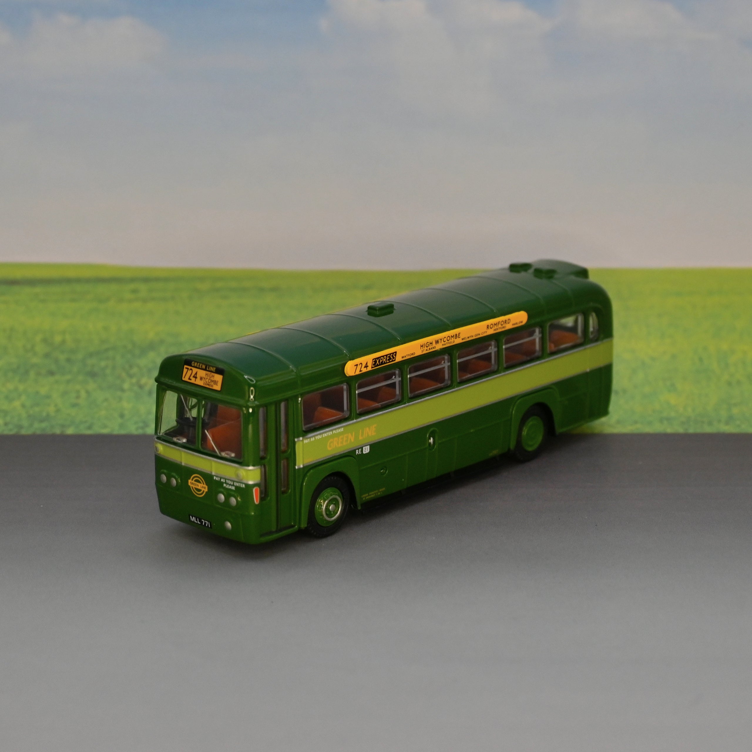 EFE 23208 / AEC RF / Greenline / 1:76 Scale | Model Buses Collection