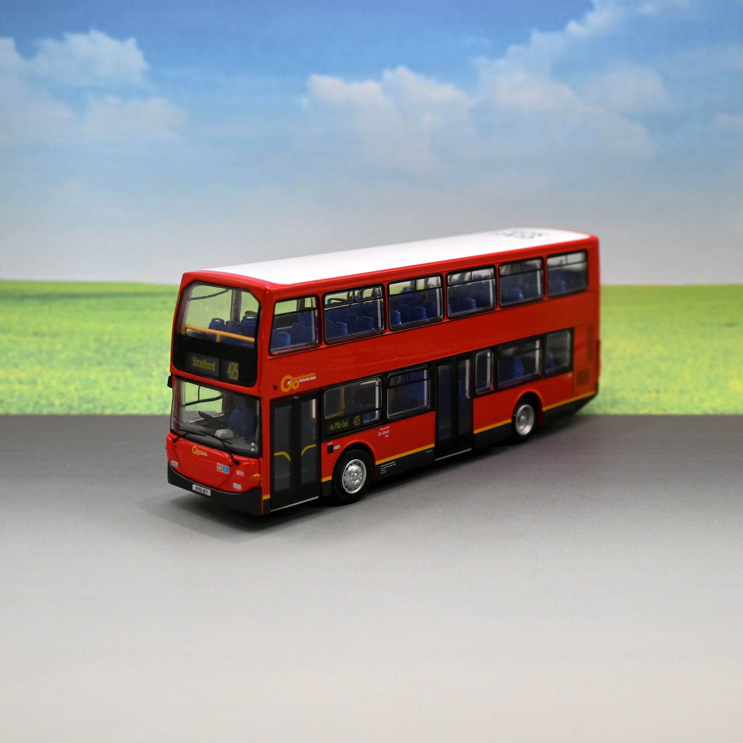 PRE-OWNED / Britbus ES2-04B / Scania OmniDekka / Go-Ahead London ...