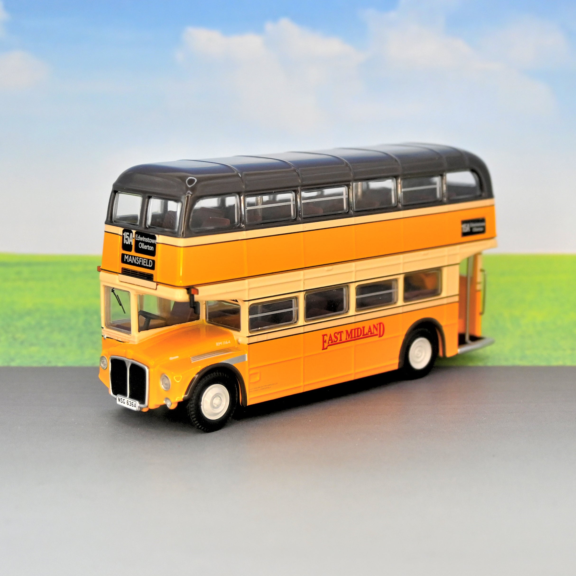 Corgi OM46309B / AEC Routemaster / East Midland / 1:76 Scale | Model ...