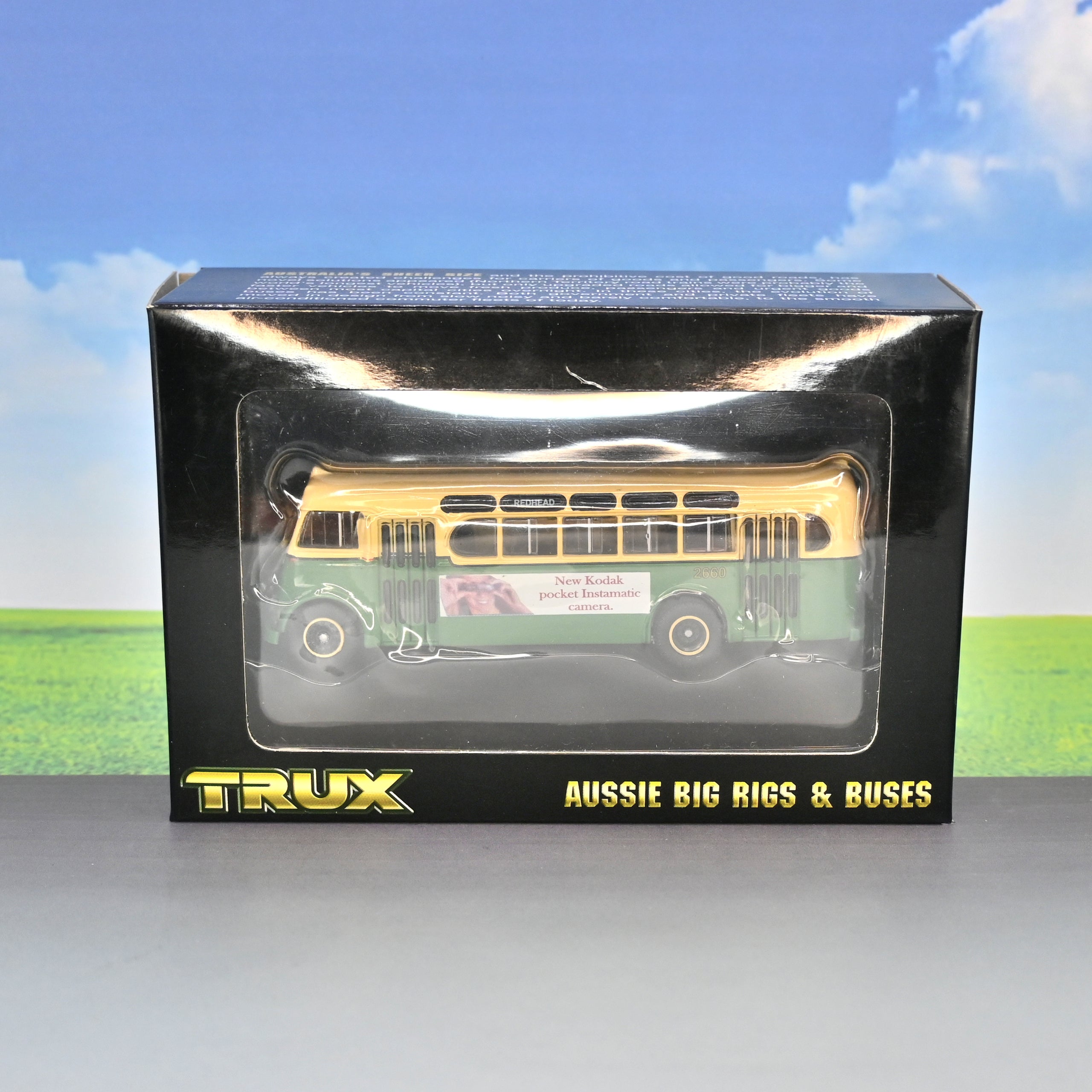 TRUX TX7F / 1952 Leyland Tiger OPS2 / 1:76 Scale | Model Buses Collection