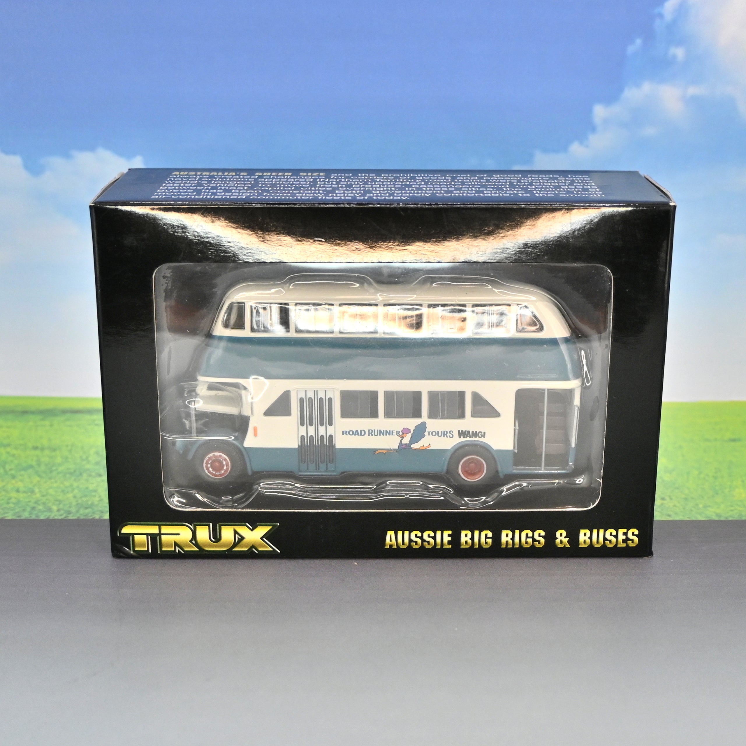 TRUX TX6F / 1952 AEC Regent III / Road Runner Tours Wagni / 1:76 Scale ...