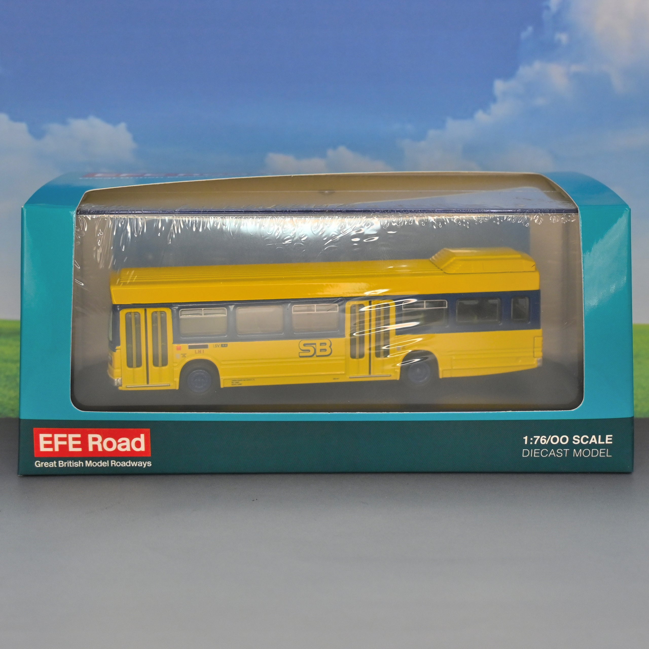 EFE Road E15114 / Leyland National MK1 / London Country Superbus / 1:76 ...